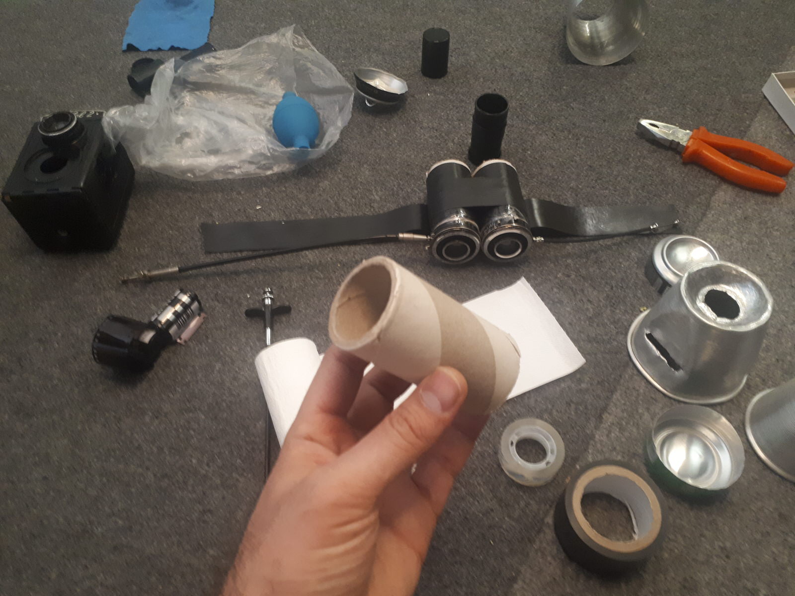 This 3D Wrist Camera Was Made From Toilet Paper Rolls and Broken ...