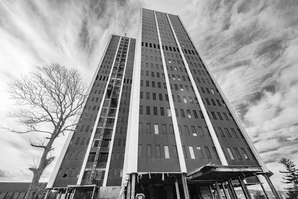 Photographing the Demise of Martin Tower | PetaPixel