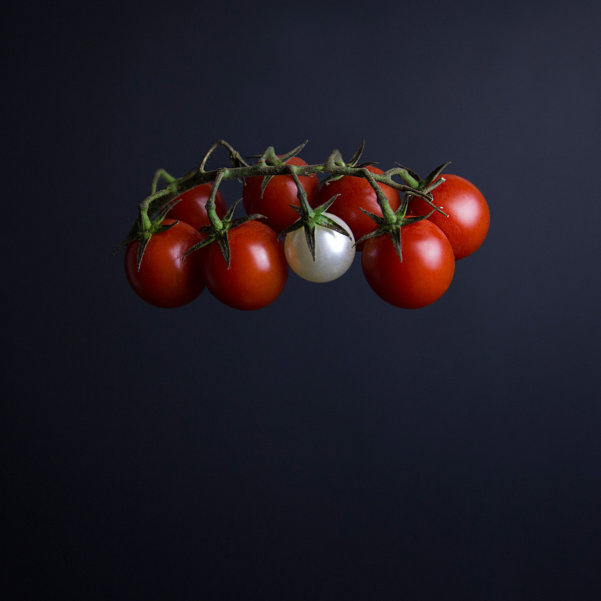 Curious Photos of Pearls in Fruits and Vegetables | PetaPixel