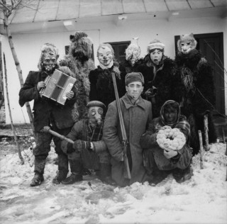 Remarkable Photos of Soviet Village Life Found In Abandoned House ...
