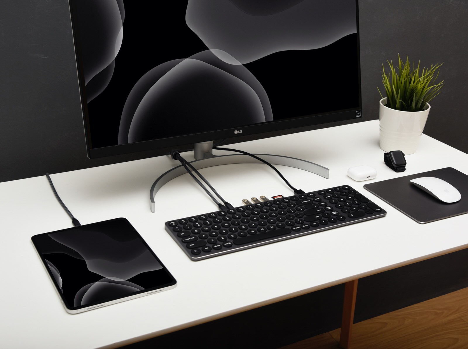 This Sleek Keyboard Doubles as an SD Card Reader, USB Hub, and More ...