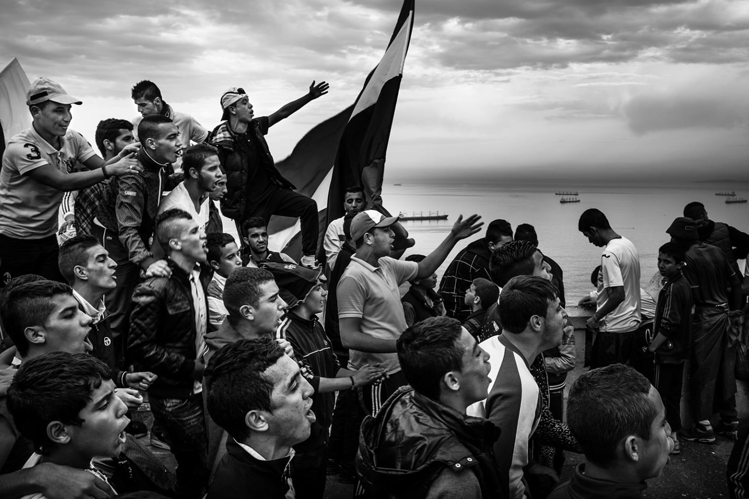 Striking Protest Photo Wins World Press Photo of the Year | PetaPixel