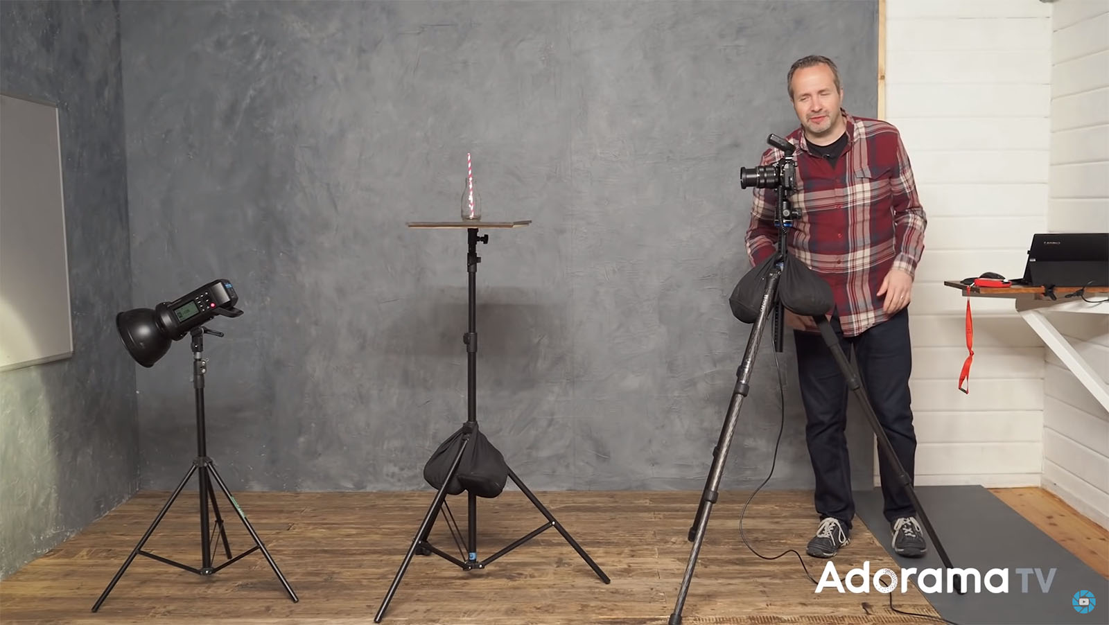 How to Shoot a Rim Light Product Photo with One Light | PetaPixel