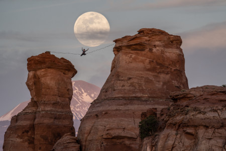 This Incredible 'MoonWalk' Photo Was Captured in a Single Shot | PetaPixel