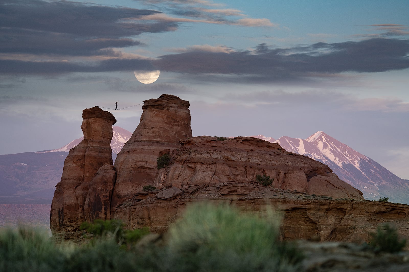 This Incredible 'MoonWalk' Photo Was Captured in a Single Shot | PetaPixel