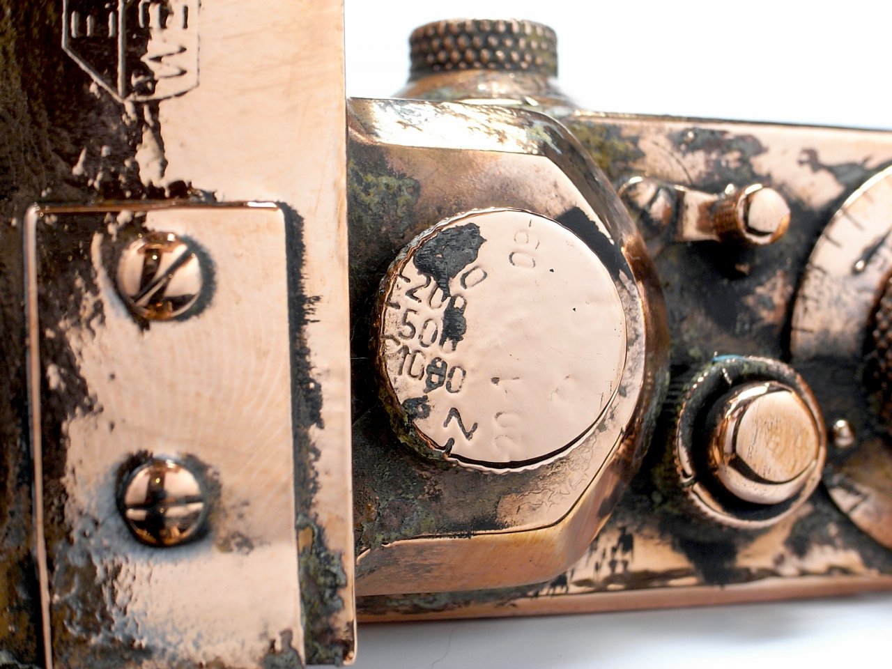 This Camera Store is Selling 'Copper Plated' Leica Cameras as Art ...