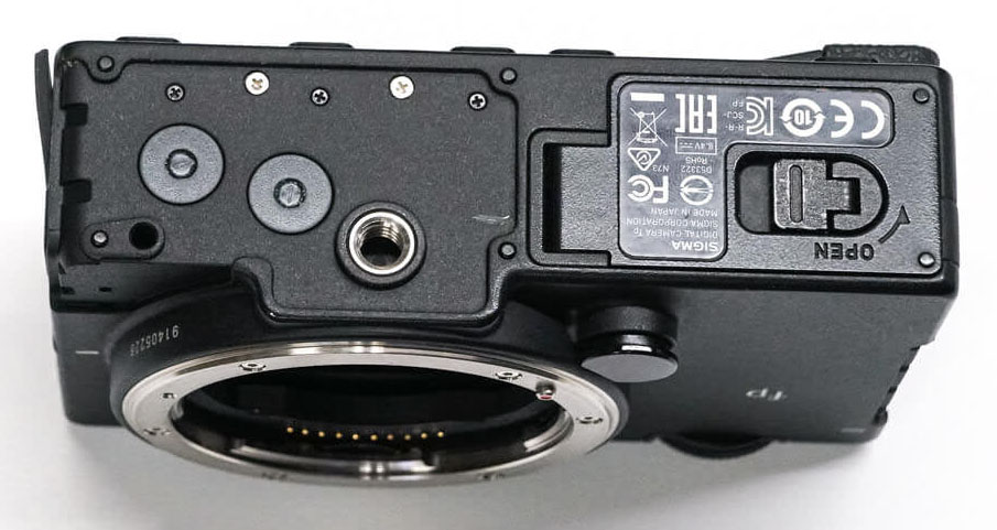 A Teardown of the Sigma fp Mirrorless Camera | PetaPixel