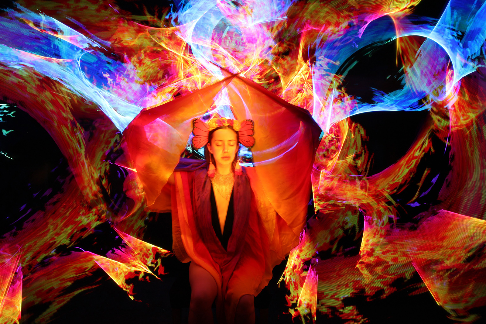 Gaze Upon These Wild, Psychedelic Light-Painted Portraits | PetaPixel