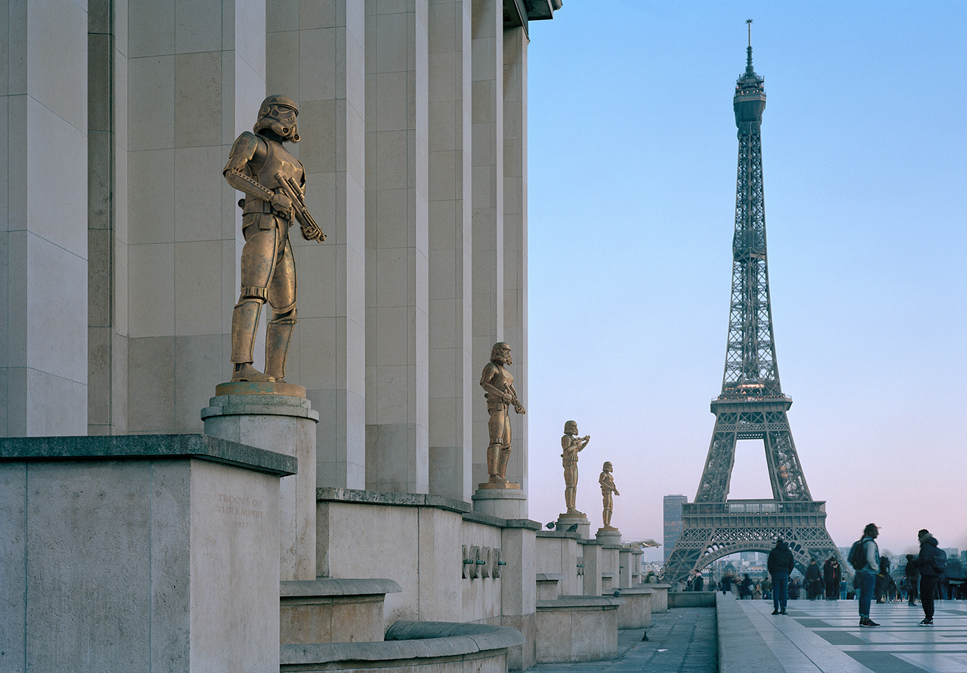 Photographer Replaces Paris Statues with Pop Culture Characters | PetaPixel