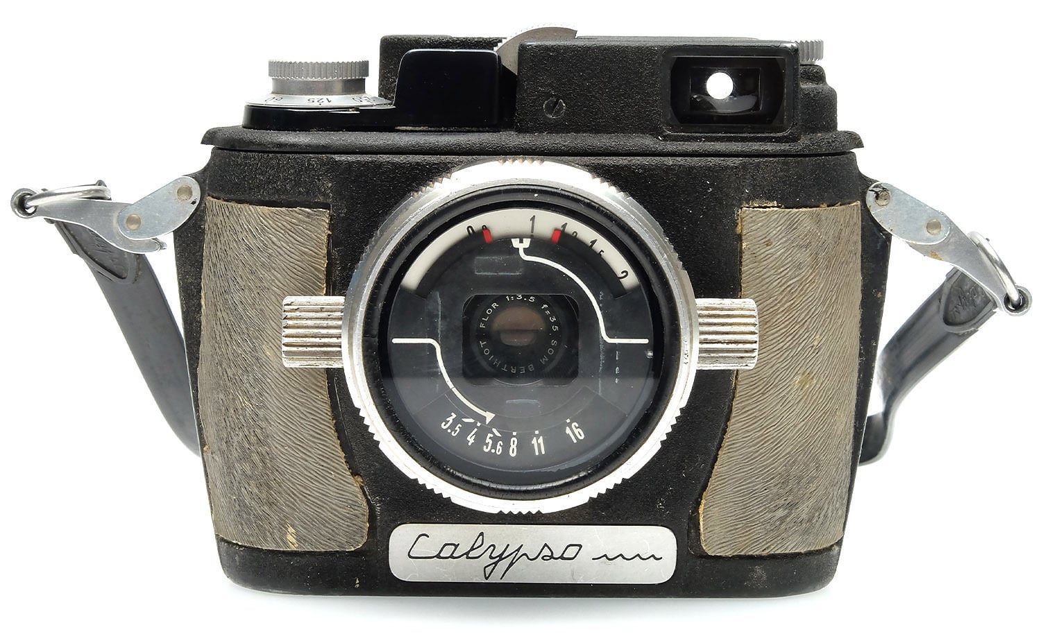 Calypso, The Original Underwater Camera That Became the Nikonos | PetaPixel