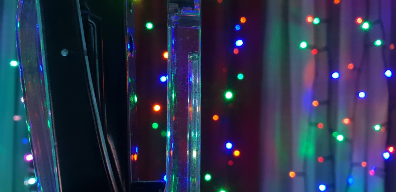 Photographing Lights Through Glassware Produces Psychedelic Results ...