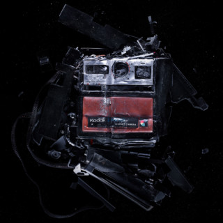 These Studio Portraits of Smashed Electronics are Oddly Satisfying ...