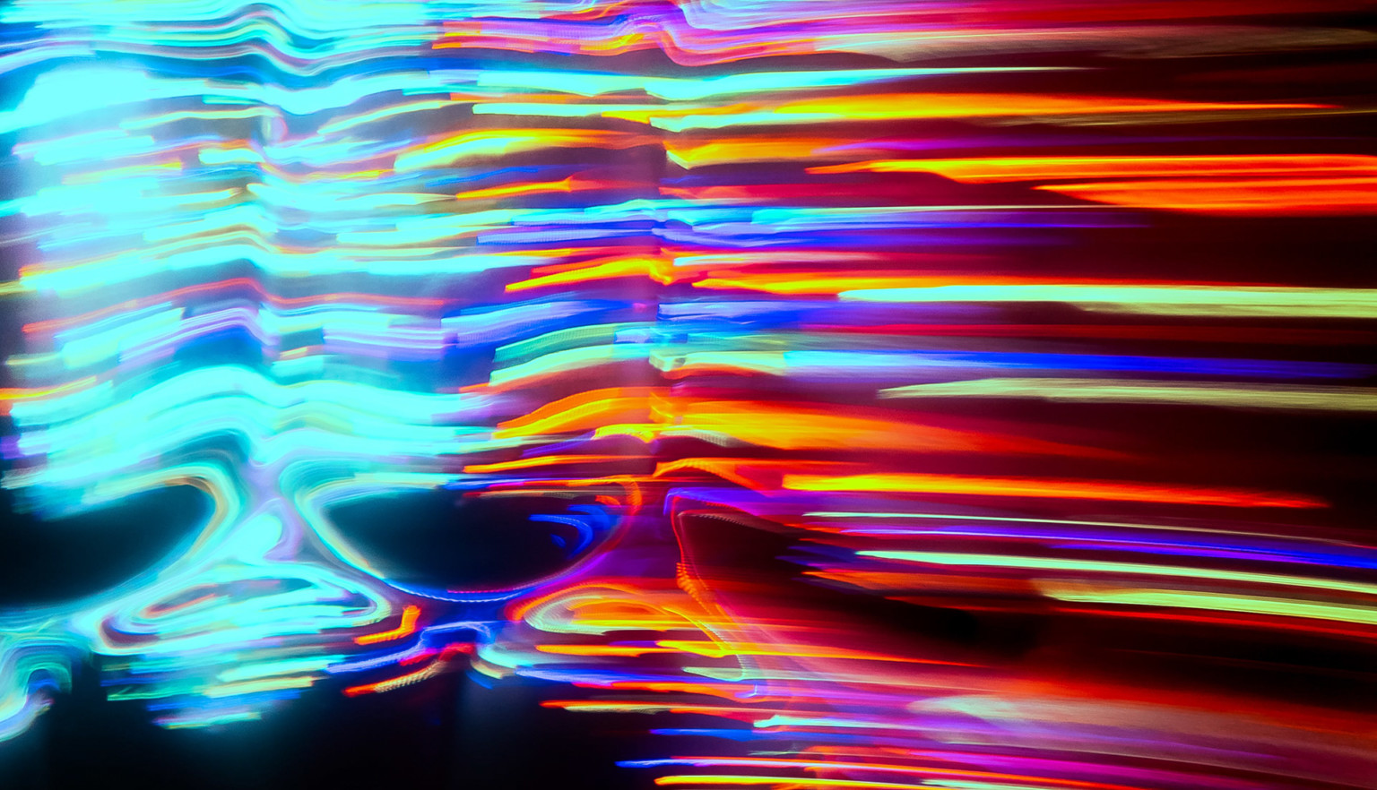 Photographing Lights Through Glassware Produces Psychedelic Results ...