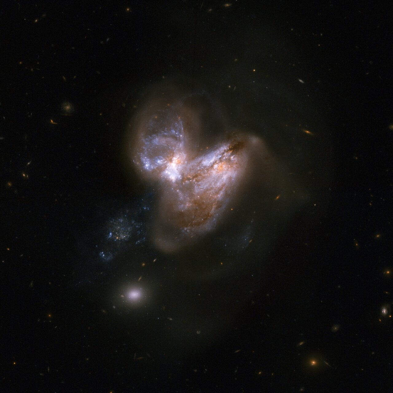 Six Incredible Photos of Galaxies Colliding | PetaPixel