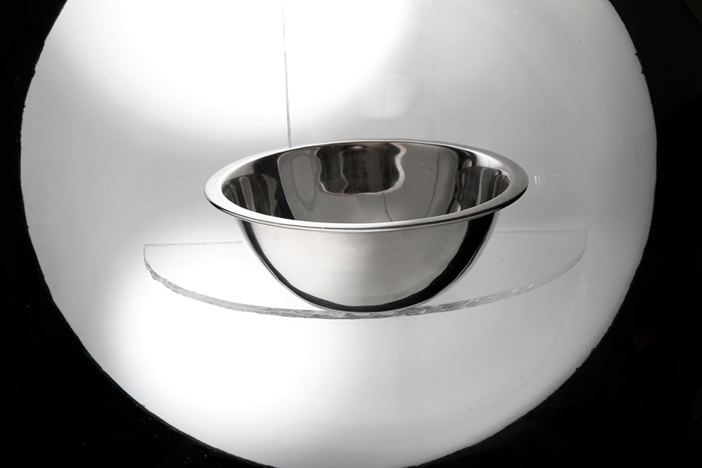 Photographer Invents Clever Reflection-Blocking Box for Shiny Products ...