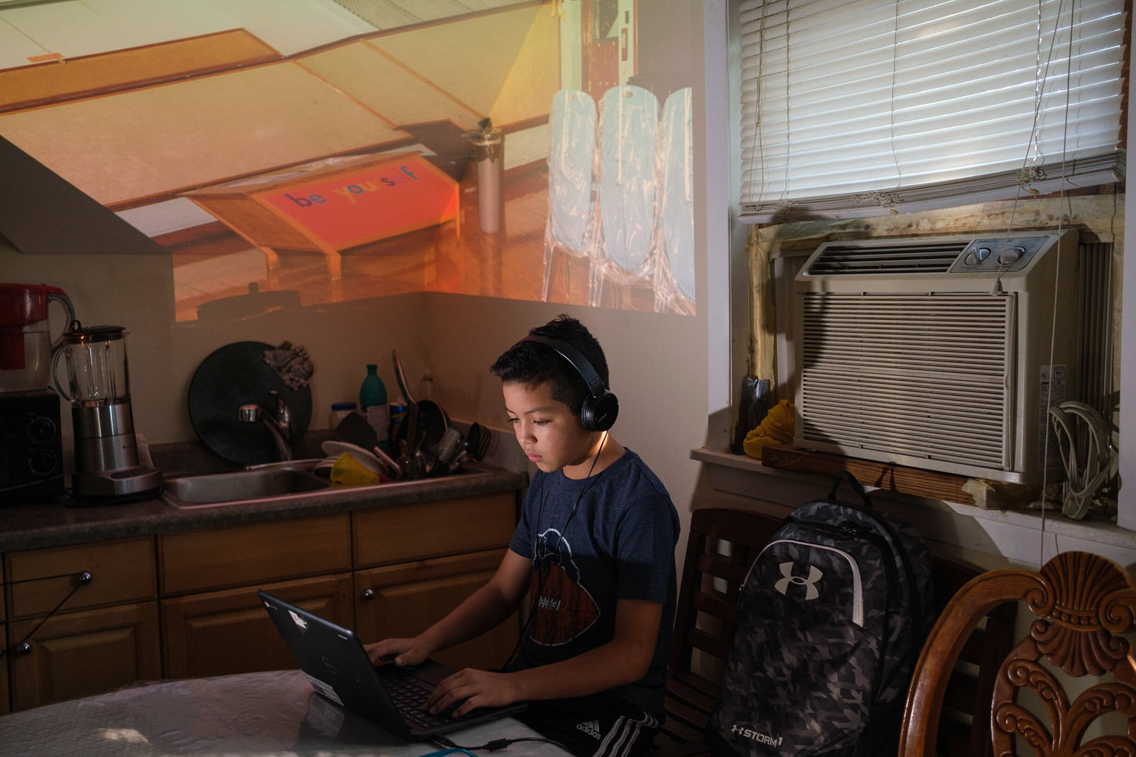 Photos Document Remote Learning at a Chicago Elementary School | PetaPixel