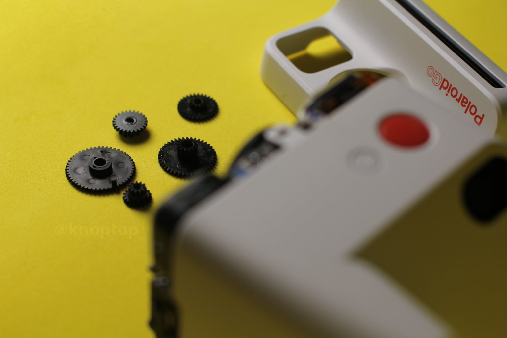 Polaroid Go Instant Camera Teardown: Inside the Tiny Film Camera ...
