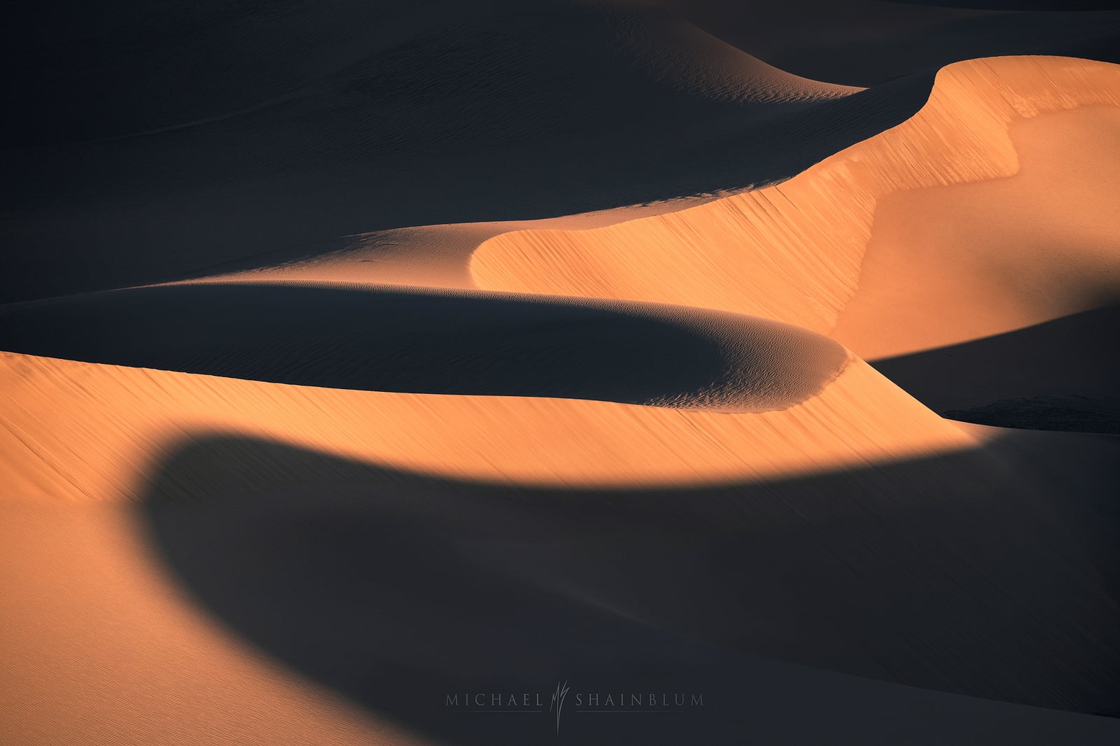 How to Capture the Unique Details of Sand Dunes with a Telephoto Lens ...