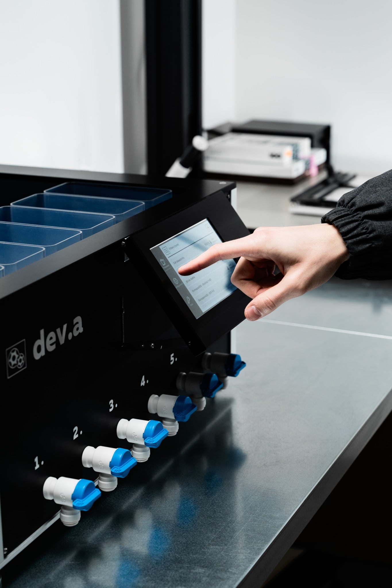 The Dev.a is a Compact, Full-Auto Pro Film Processor for At-Home Use ...