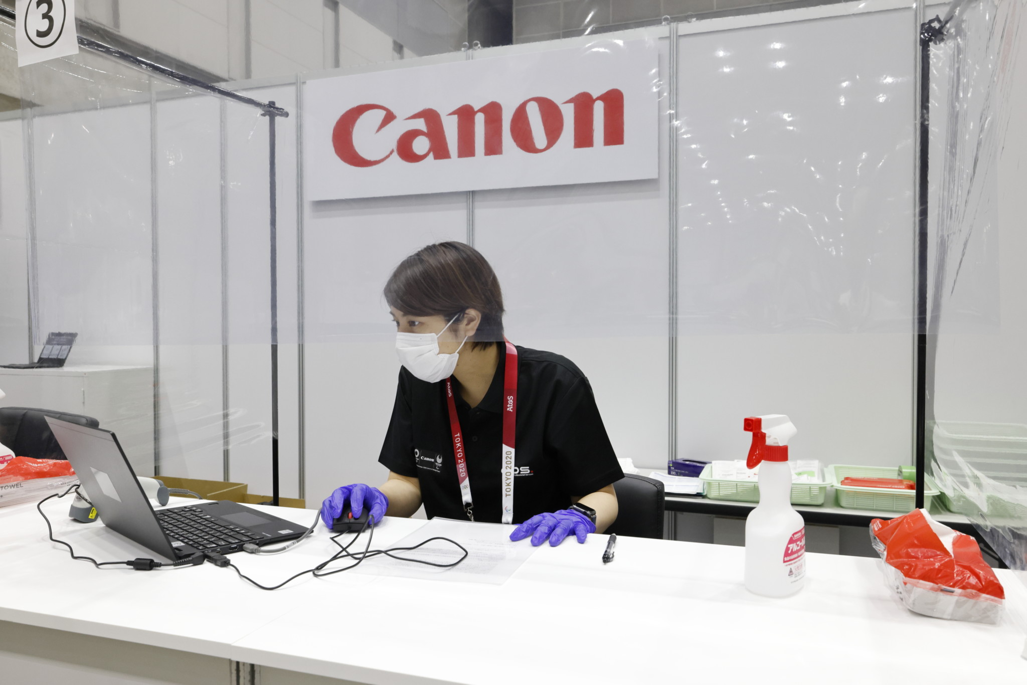 Inside Canon's Impressively Stocked Olympic Pro Camera Service Facility ...