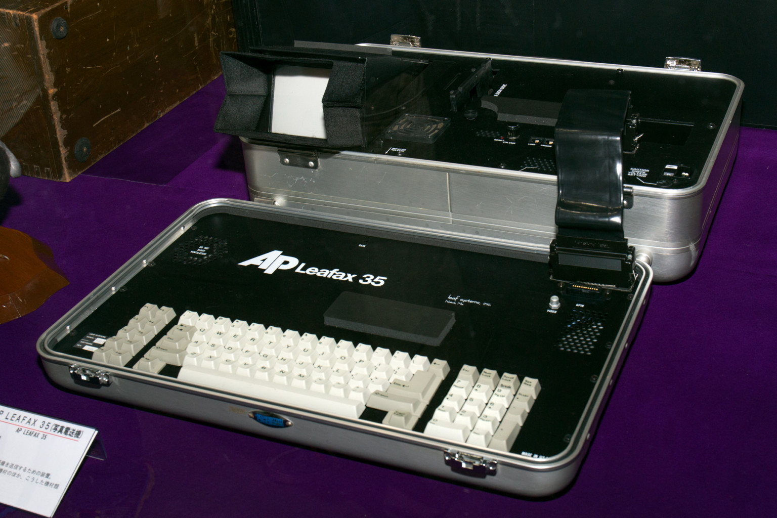 This is How AP Journalists Sent Photos From the Field in the 1980s ...