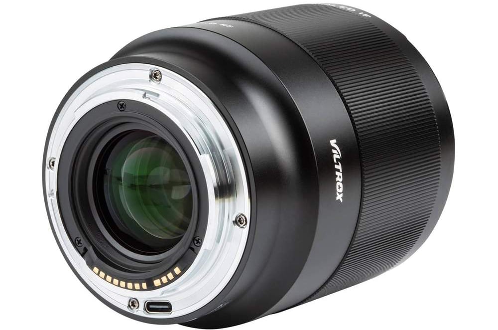 Viltrox Unveils 85mm f/1.8 Autofocus Lens for Canon RF Mount | PetaPixel