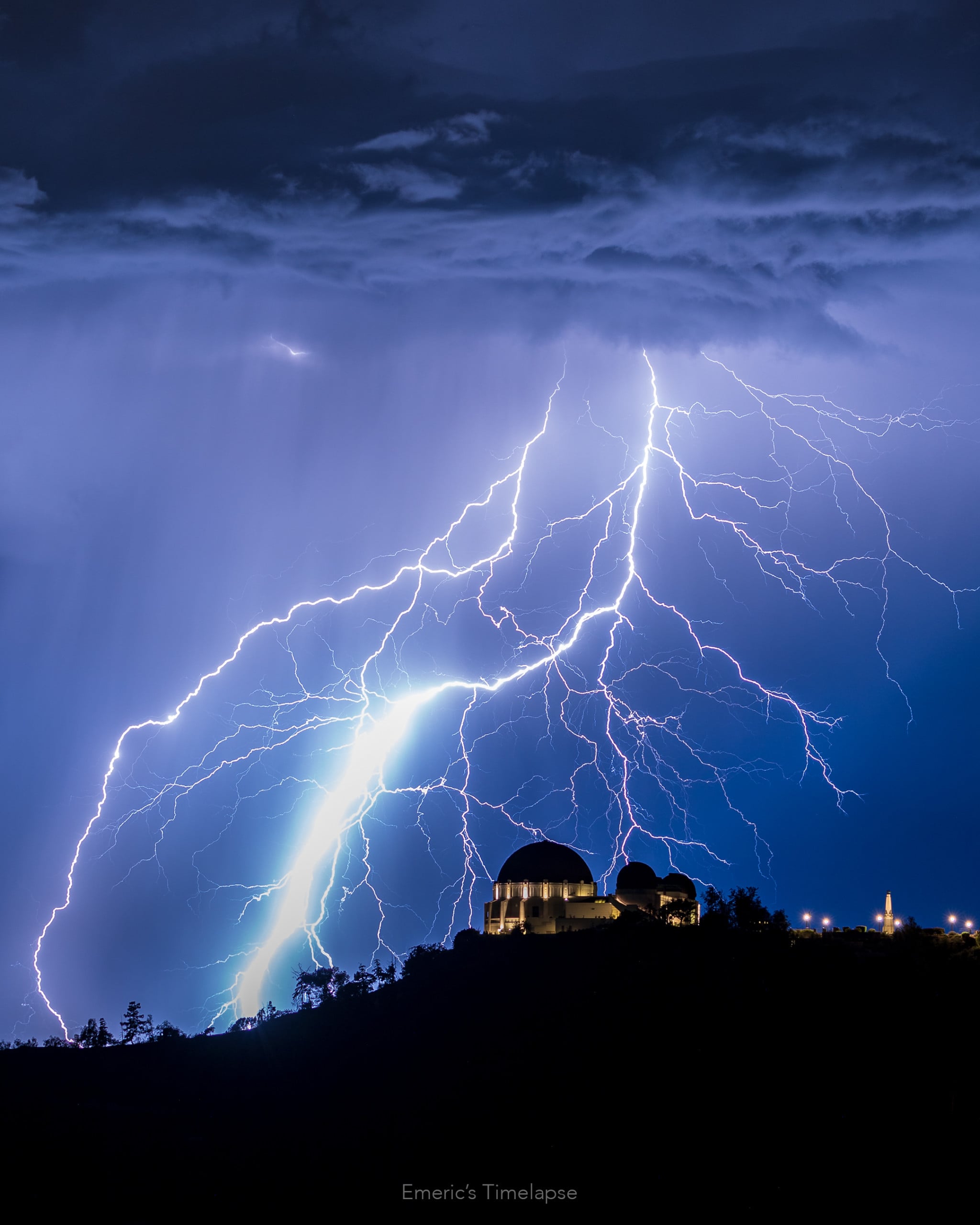 The Story Behind Los Angeles's Rare Lightning Storm Photos | PetaPixel