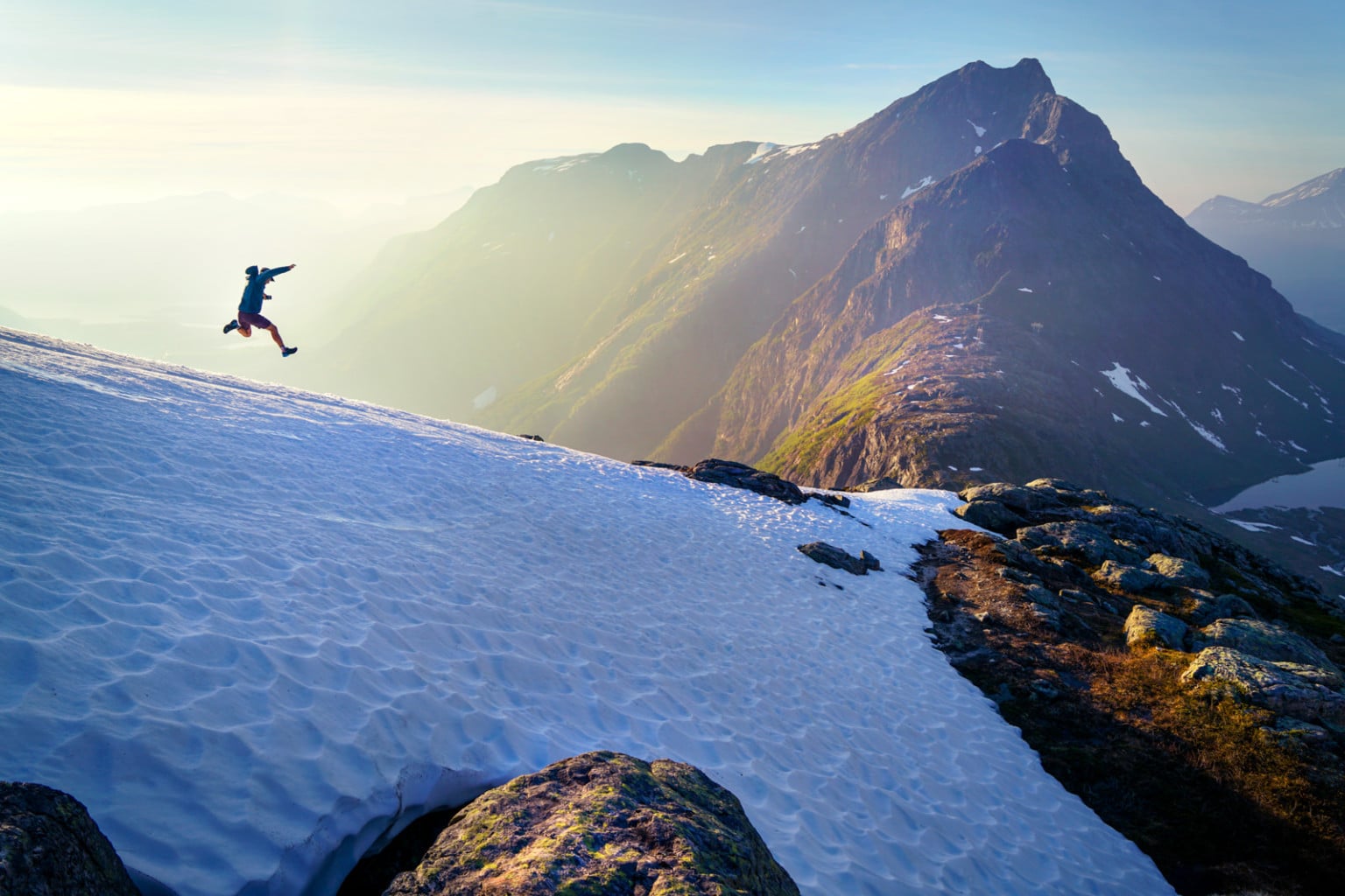 Mountain Climbing Photographer Captures Stunning Shots from Peaks ...