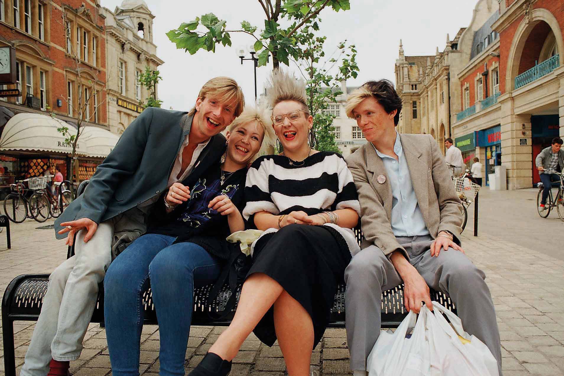 Photographer Recreates His Photos of Strangers from 40 Years Ago ...