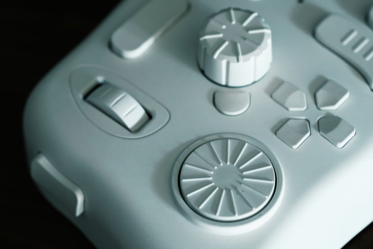 Review of the TourBox Elite: My Favorite Editing Tool is Now Wireless ...