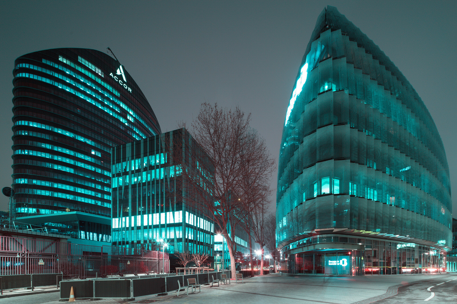 How Infrared Photography Can Create Stunning Sci-Fi Night Photos ...