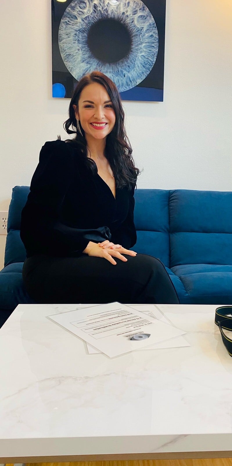 This Woman's Entire Business is Based on Close-Up Photos of Eyes ...