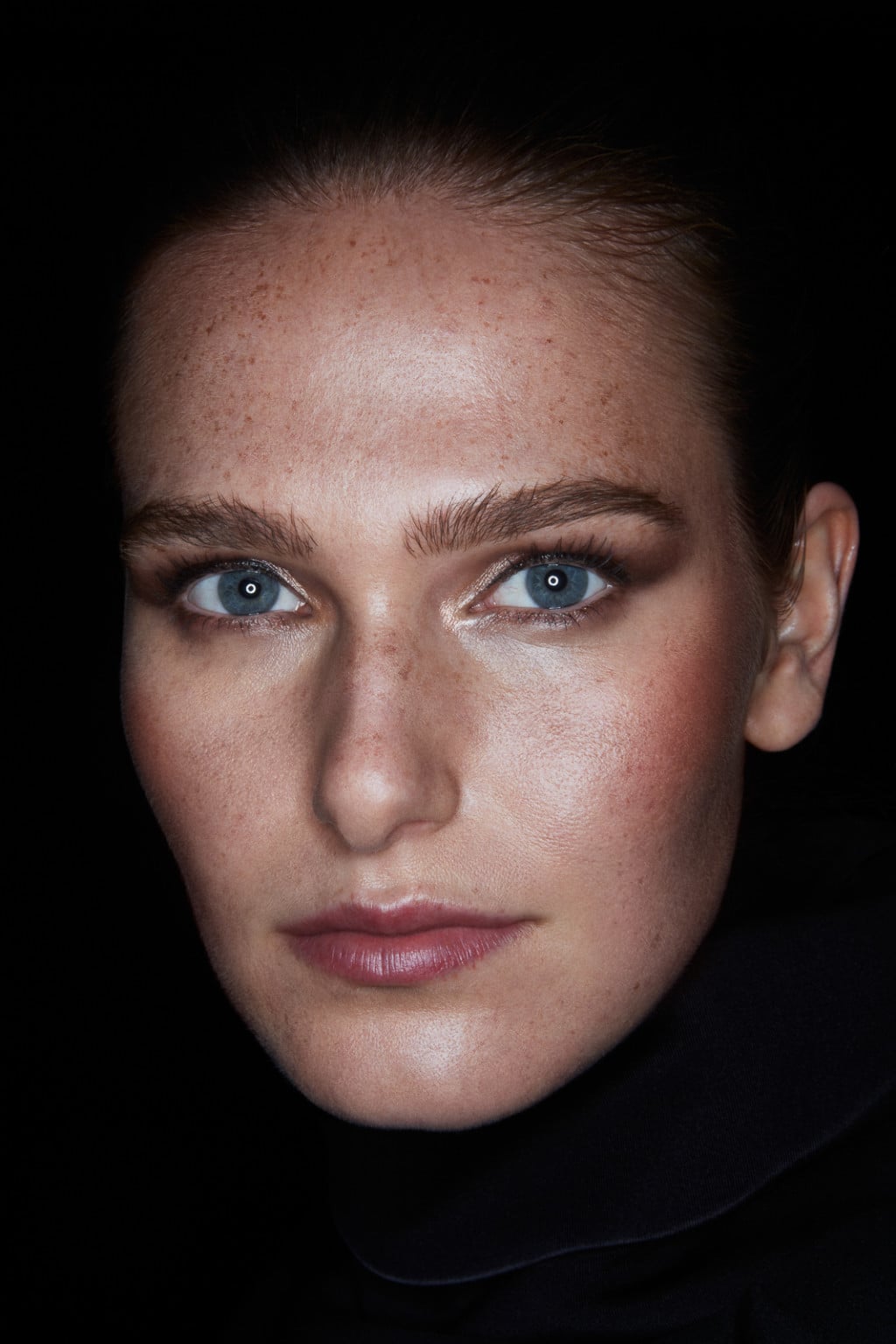 7 Types of Lighting in Portrait Photography | PetaPixel