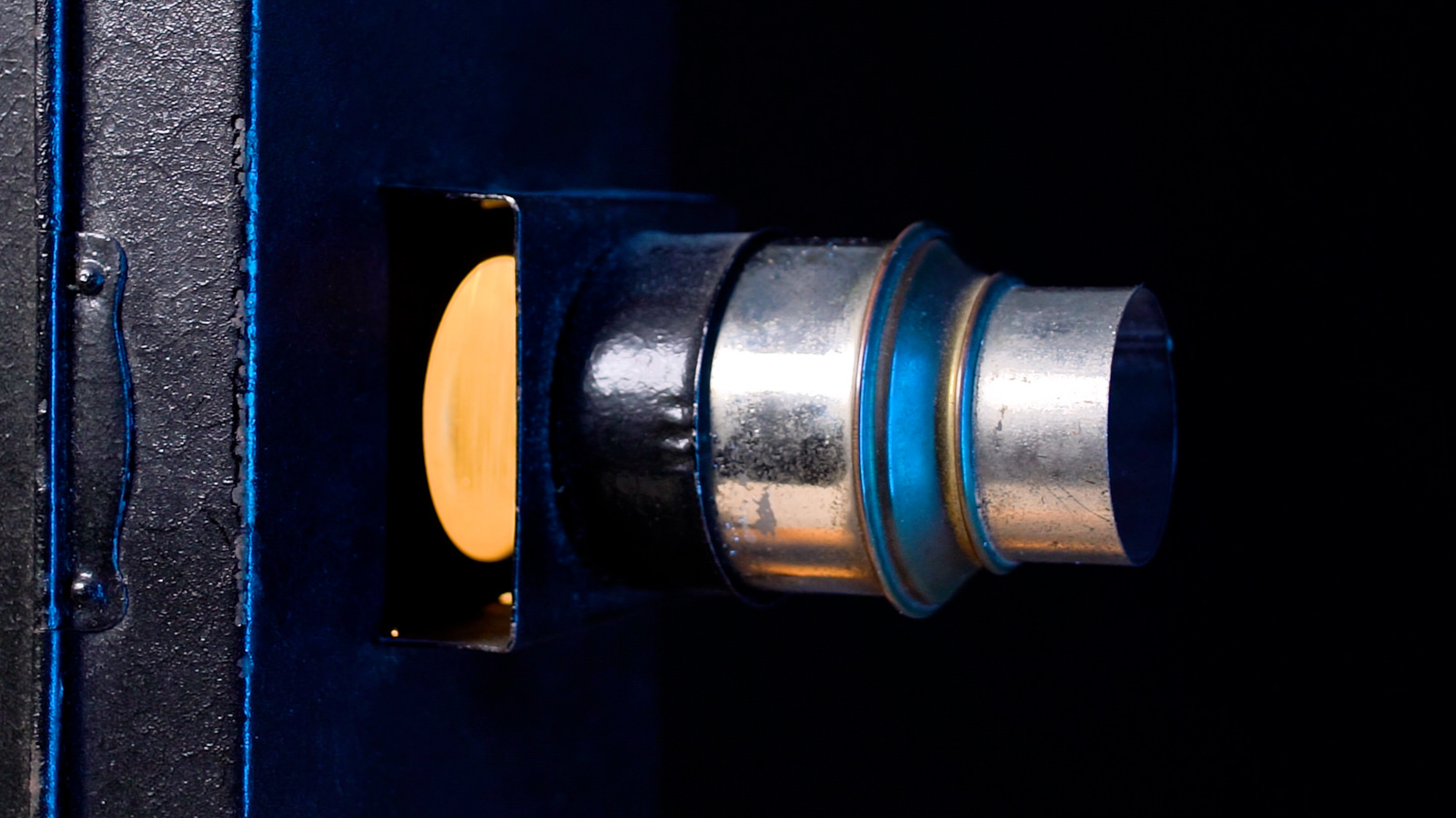 Repurposing a Vintage Magic Lantern Projector into a Camera Lens ...