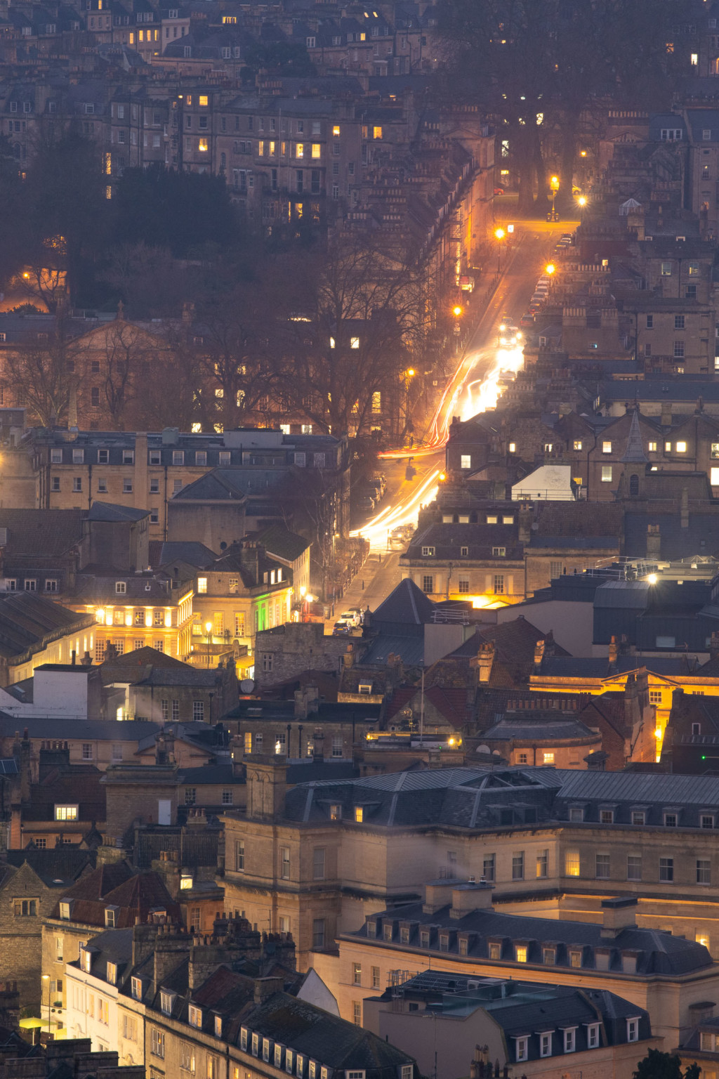 How to Photograph Low-Light Cityscapes: The Best Gear and Techniques ...