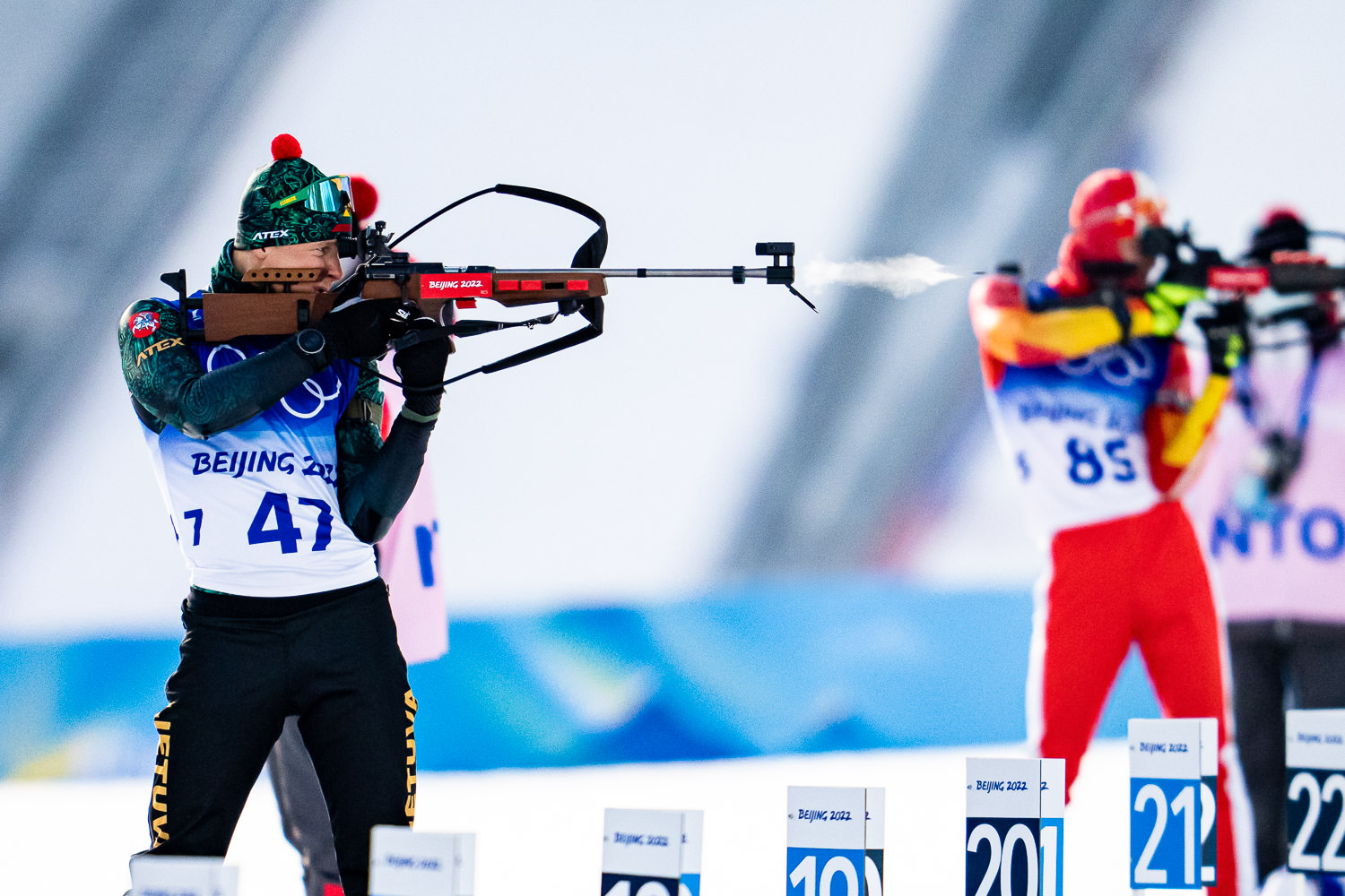Olympic Photographer Catches Bullets in Mid-Air with the Sony Alpha 1 ...