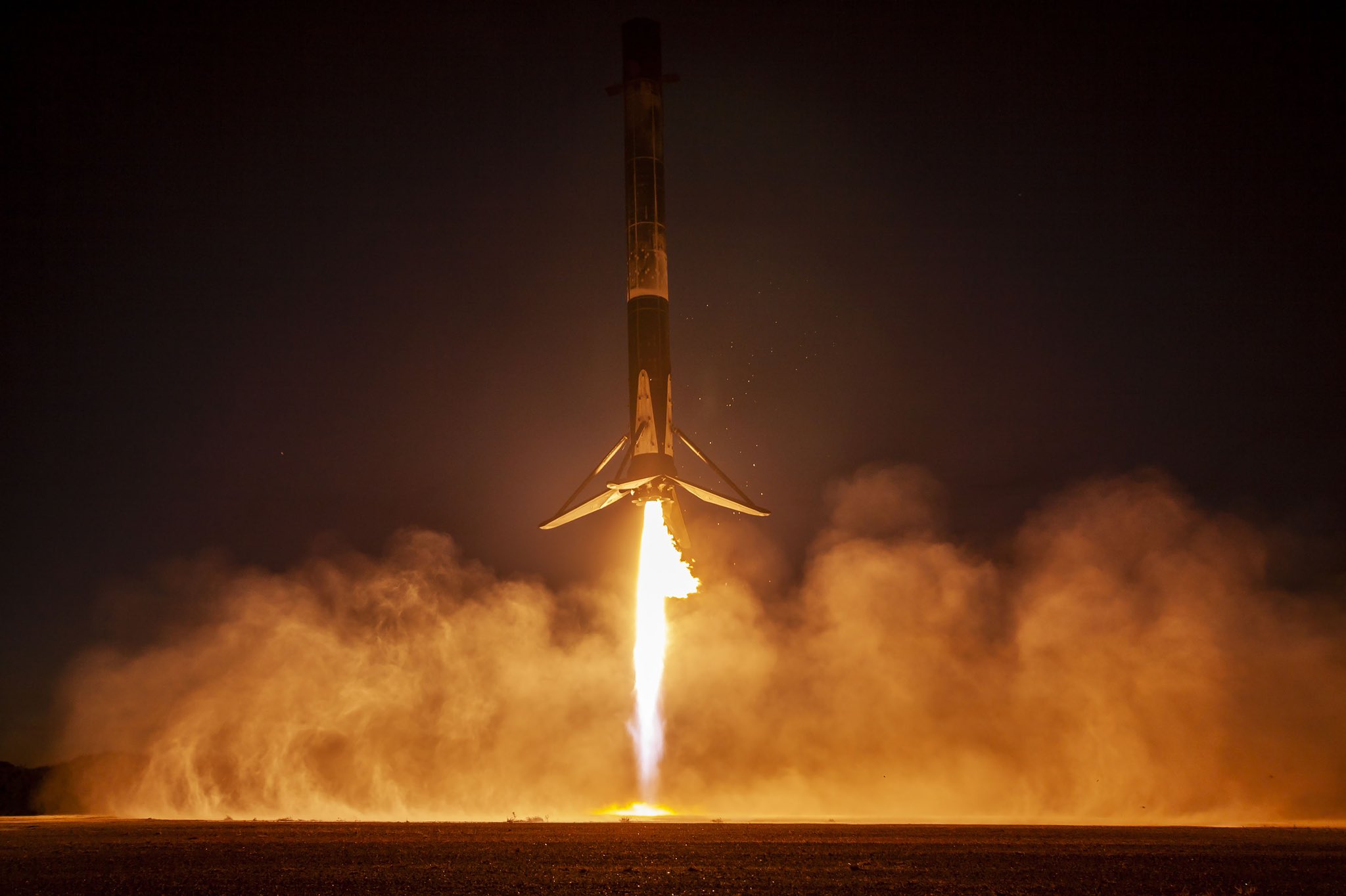 Watch the SpaceX Falcon 9 Rocket Separate and Return to Earth | PetaPixel
