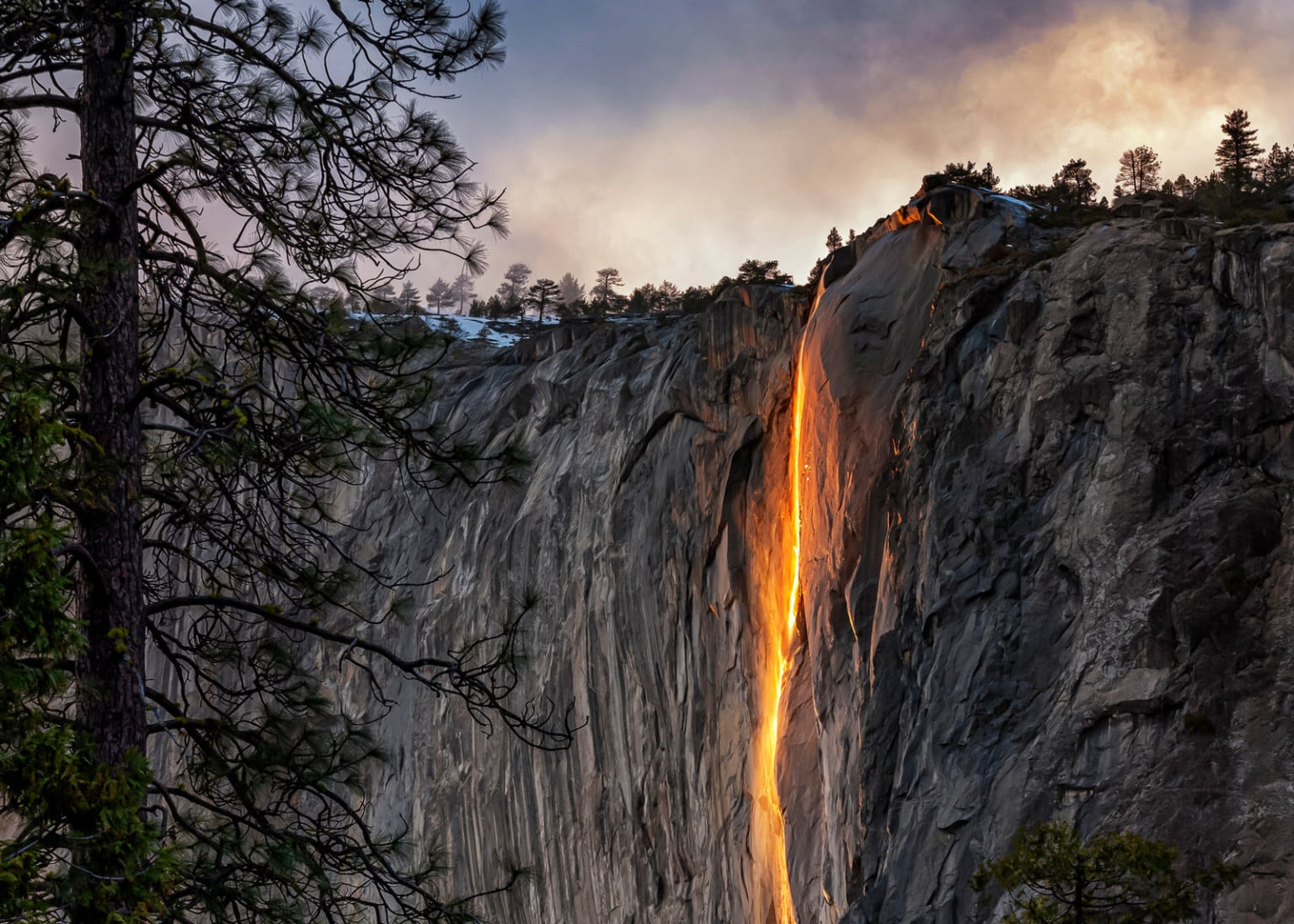 Yosemite Firefall: A Photographer's Guide in 2025 | PetaPixel