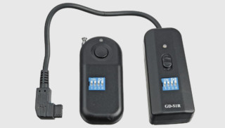 7 Essential Camera Accessories for Photographers in 2025 | PetaPixel