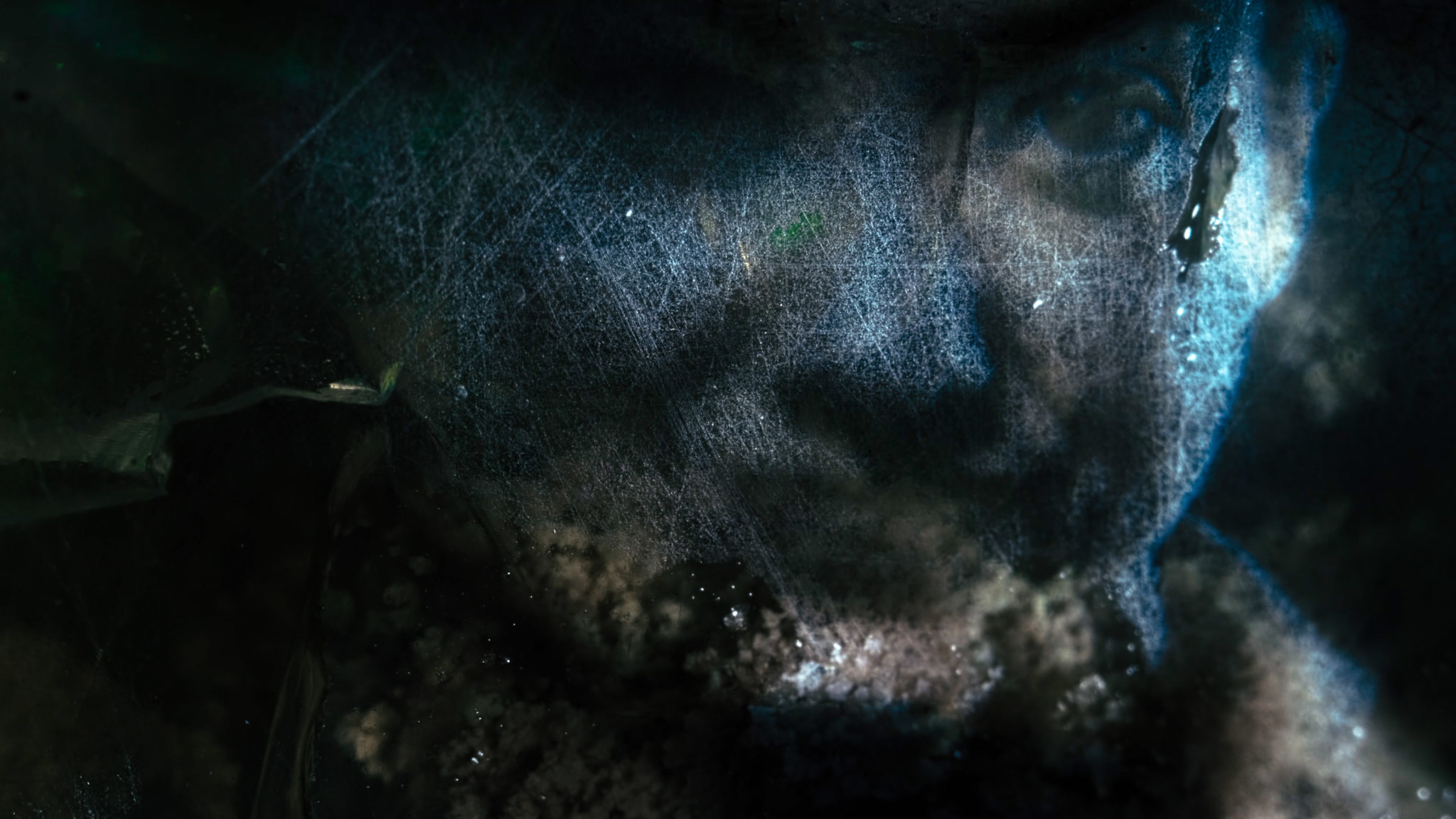 A Dazzling Macro Project Featuring the Dancing Light Reflected in Opals ...
