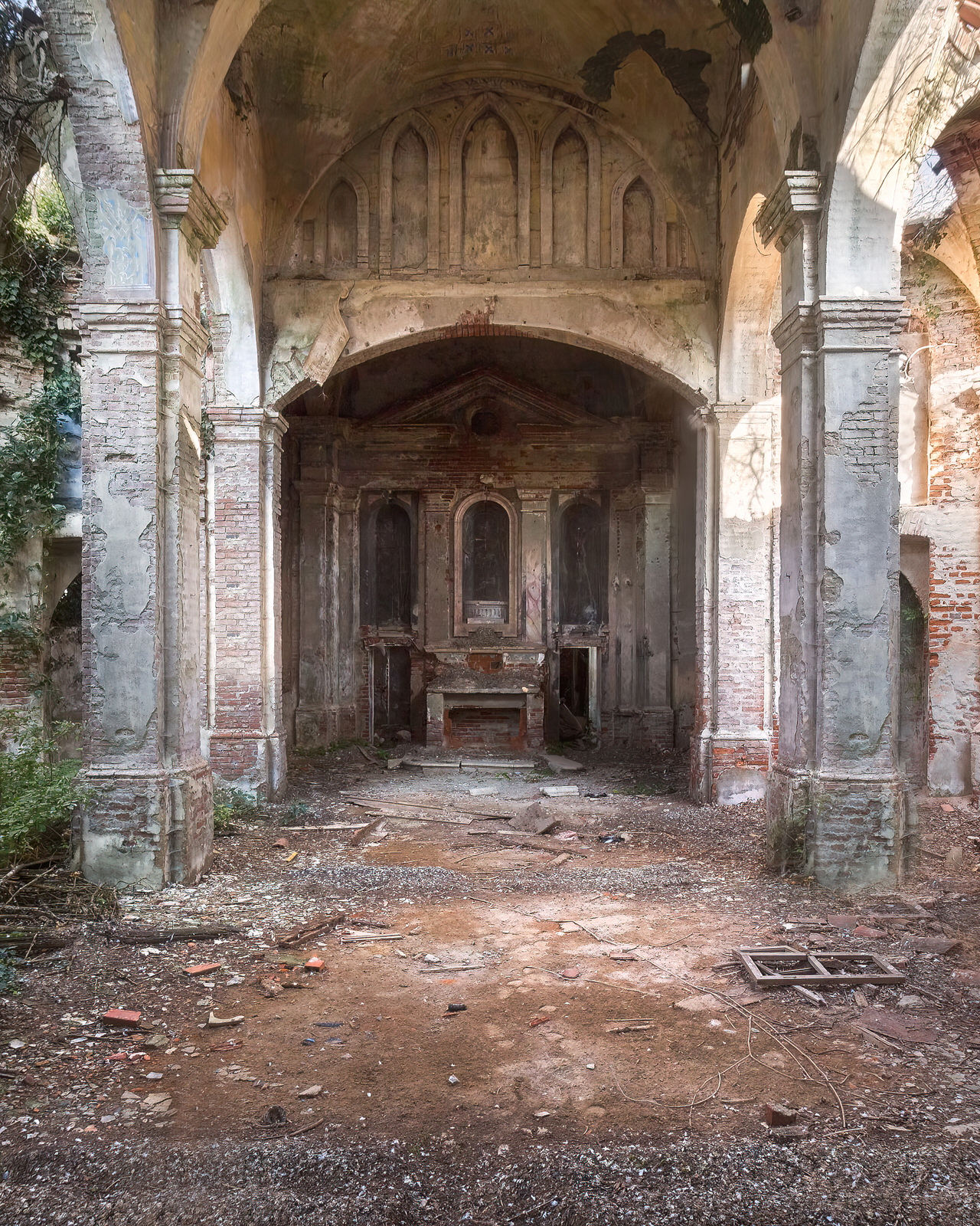 Photographer Captures the Decline of the Church in Italy | PetaPixel