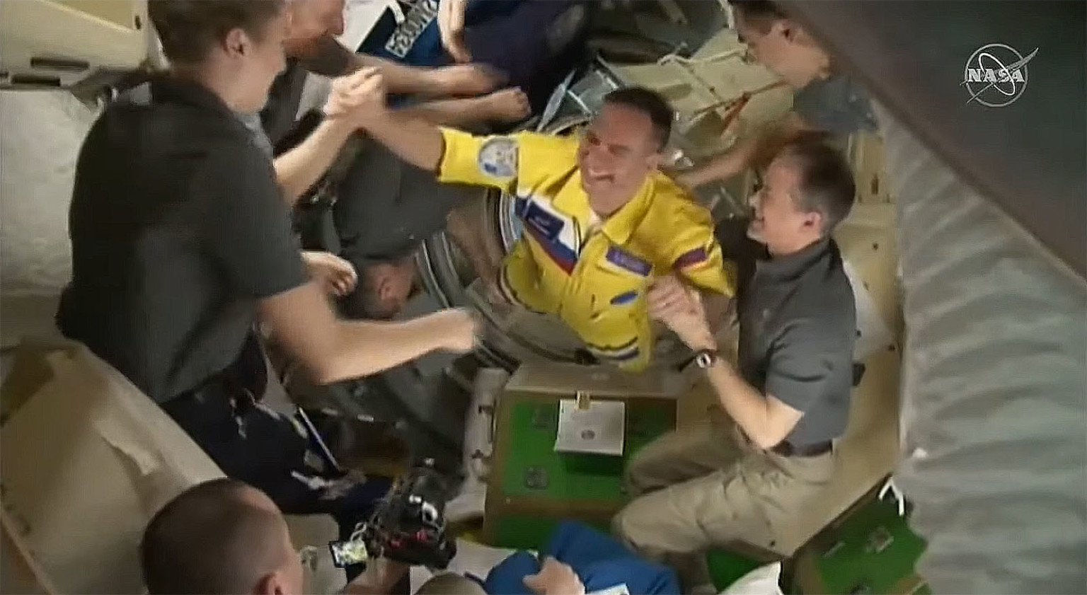 Russian Cosmonauts Arrive at ISS in Colors of Ukrainian Flag | PetaPixel