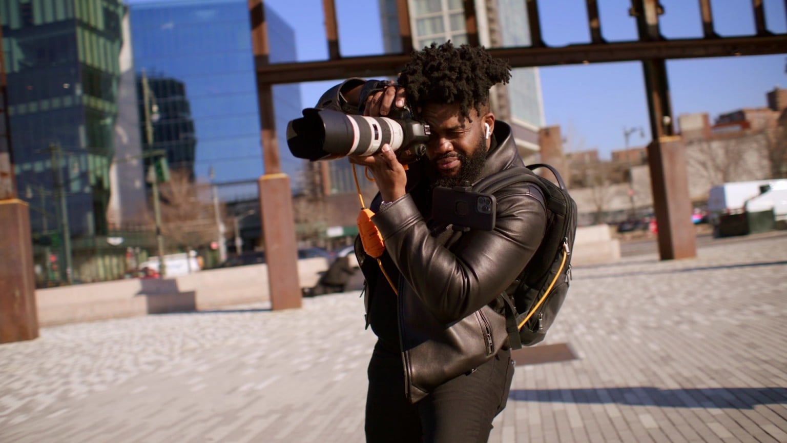 Drop Shots Lets Clients Watch Through a Photographer's Viewfinder ...