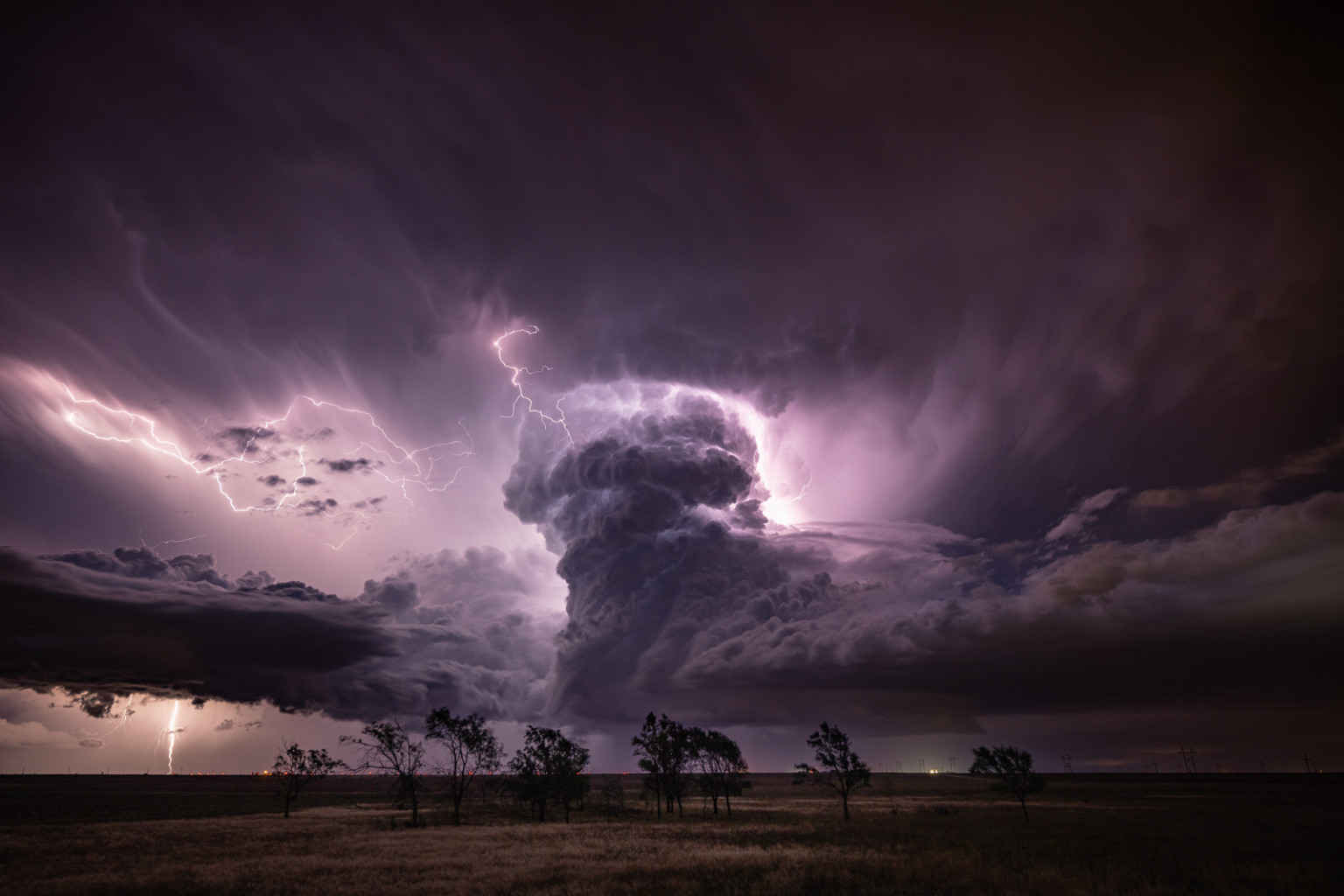 23 of the Best Storm Photos of 2022 | PetaPixel
