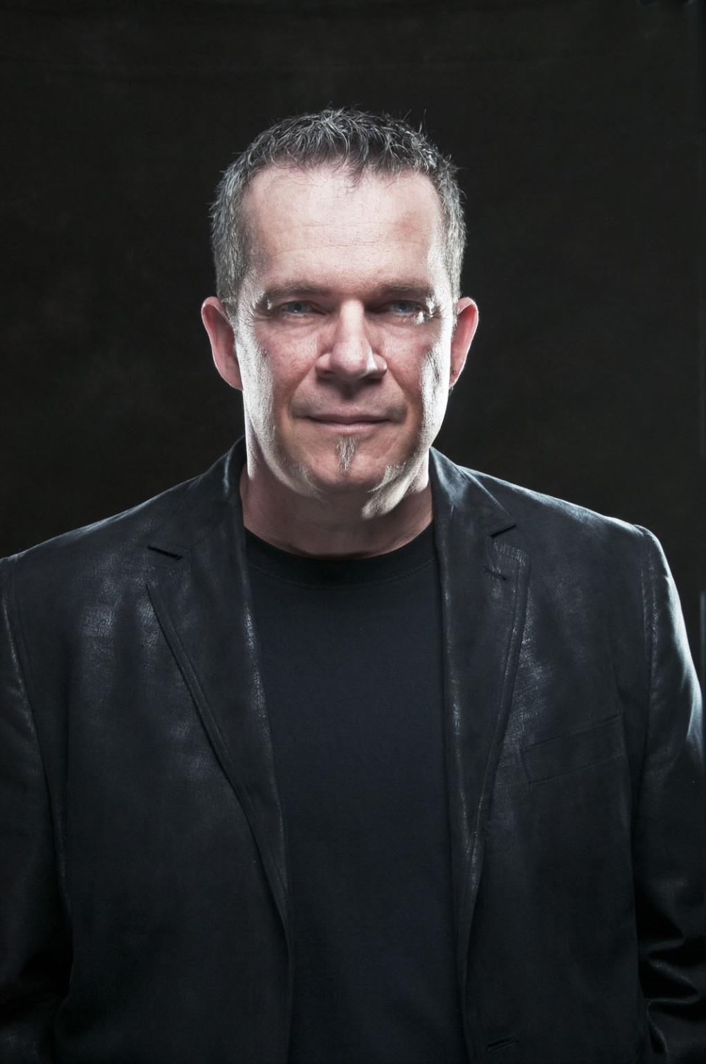 Light Modifiers for Portrait Photos: A Beginner's Guide | PetaPixel