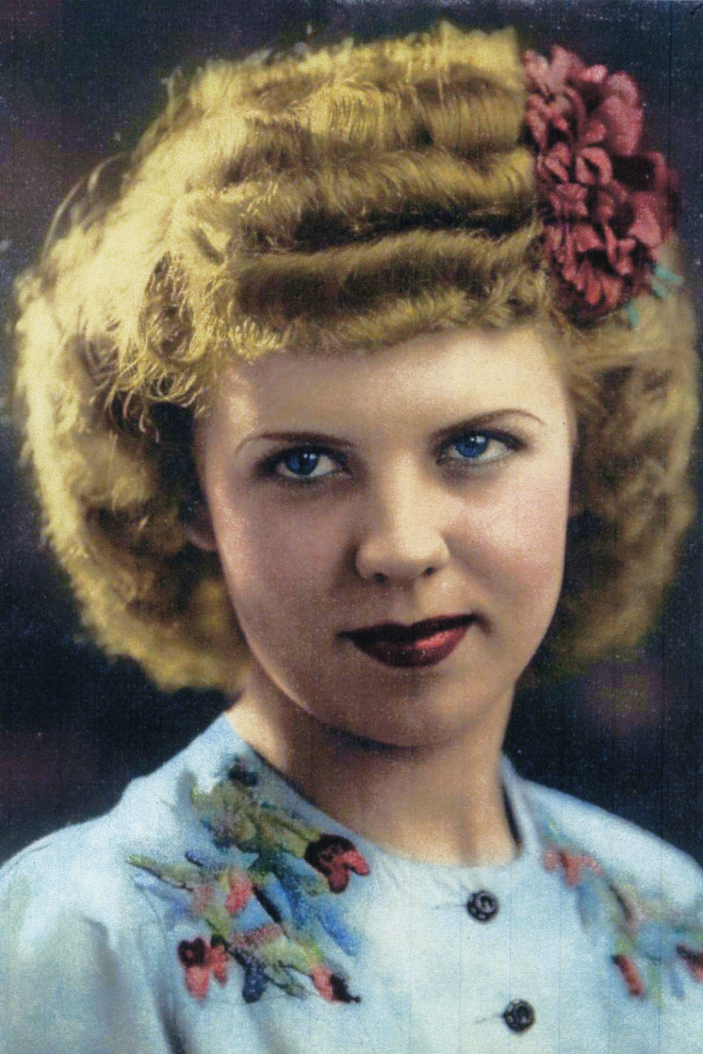 Colorizing B&W Photos Then and Now, From Oils to Neural Filters | PetaPixel