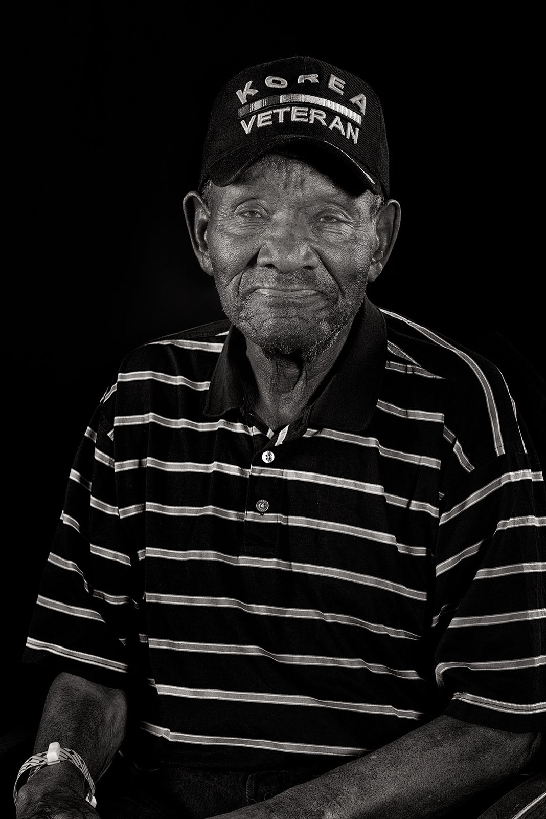 Navy Photographer Shoots Portraits of WWII Vets Before It's Too Late ...