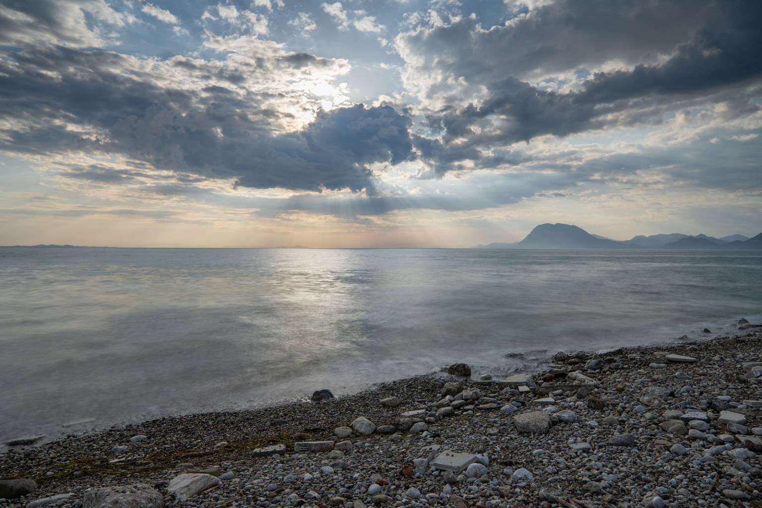 ND Filter: A Beginner's Guide to Neutral-Density Lens Filters | PetaPixel