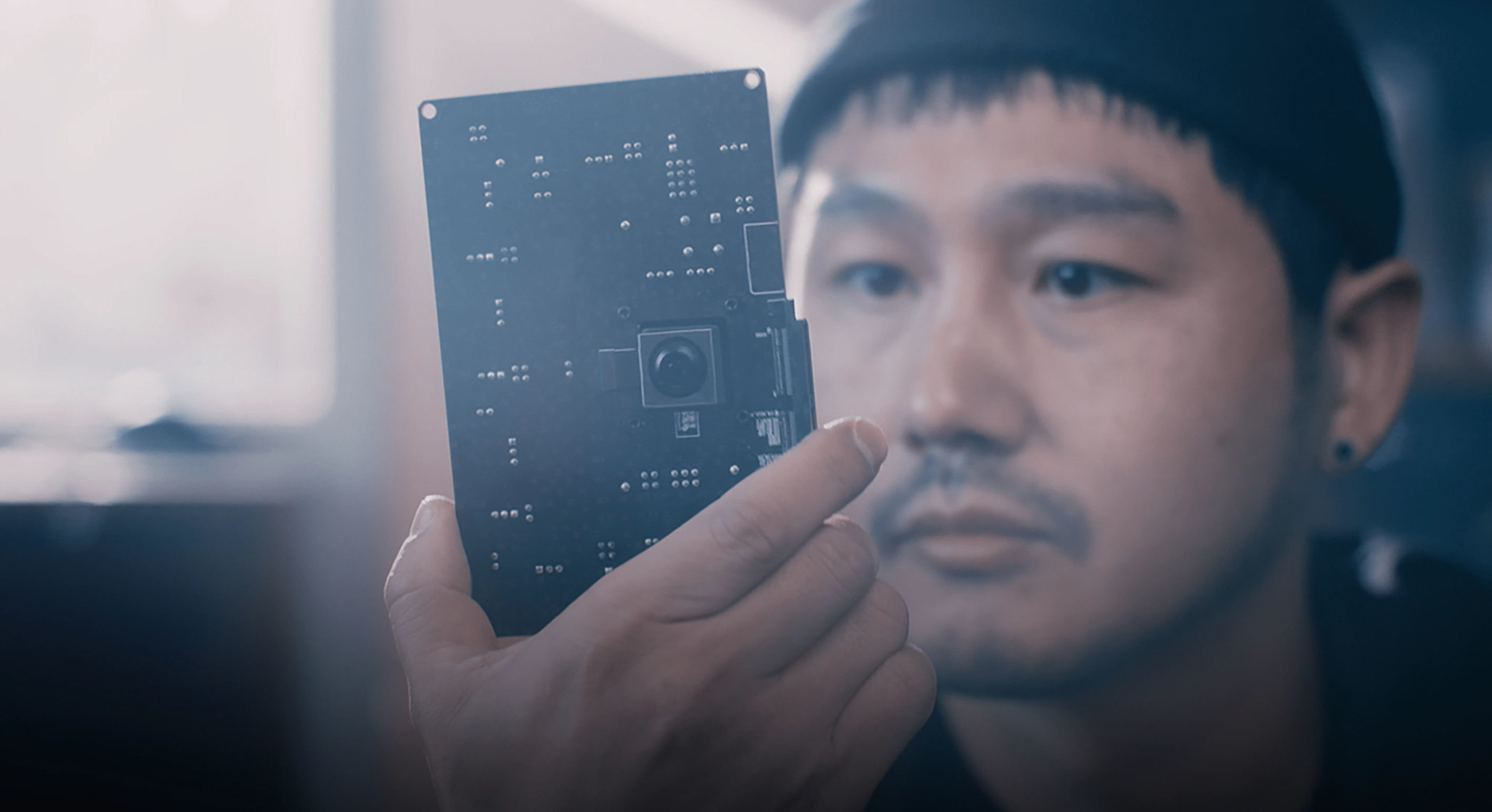 Samsung Shoots Building-Size Photo with its 200MP Smartphone Camera ...