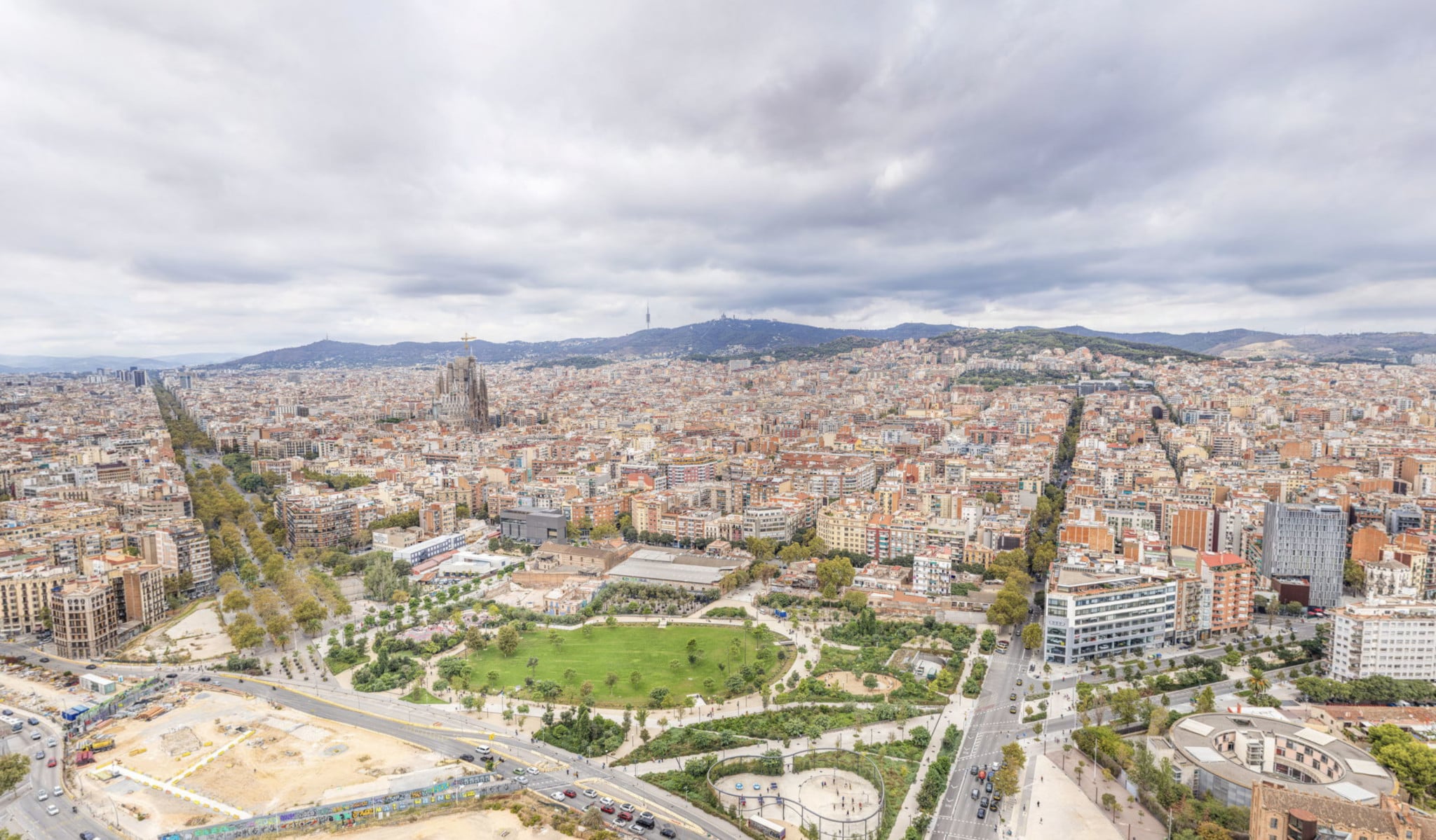 Gigantic 360-Degree Panorama of Barcelona is a Staggering 45 Gigapixels ...
